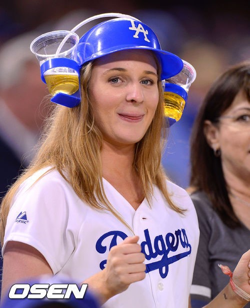 오늘자 류현진 친목질.jpg 핏 푸이그 : MLBPARK