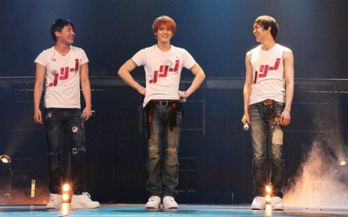 JYJ, 4년만에 도쿄돔 입성…일본은 벌써부터 '들썩' | 네이트 판