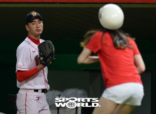 몸매 좋아보이는 김광현 여동생.jpg : MLBPARK