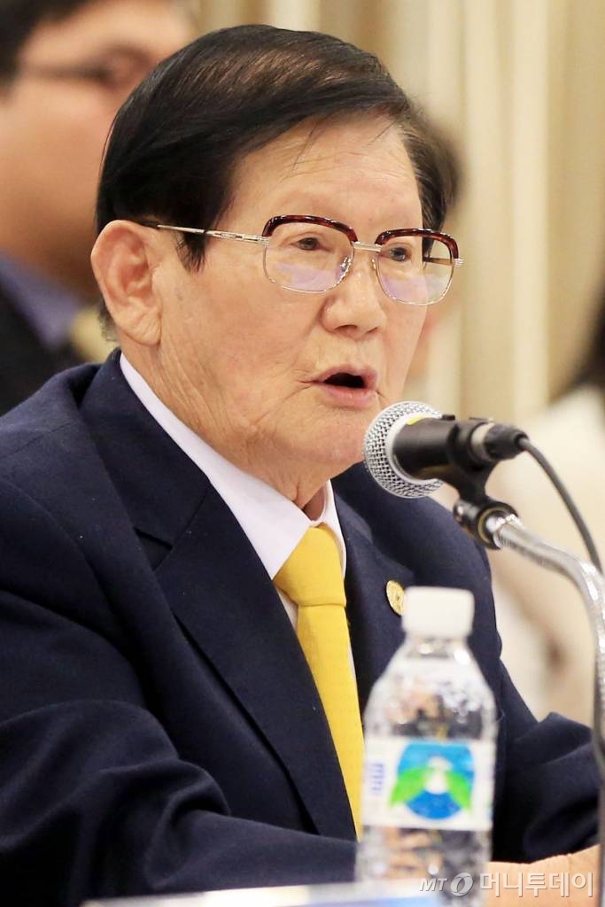 영화감독 이만희 (Lee Man-hee) - 인물, 경력, 약력 정보 제공